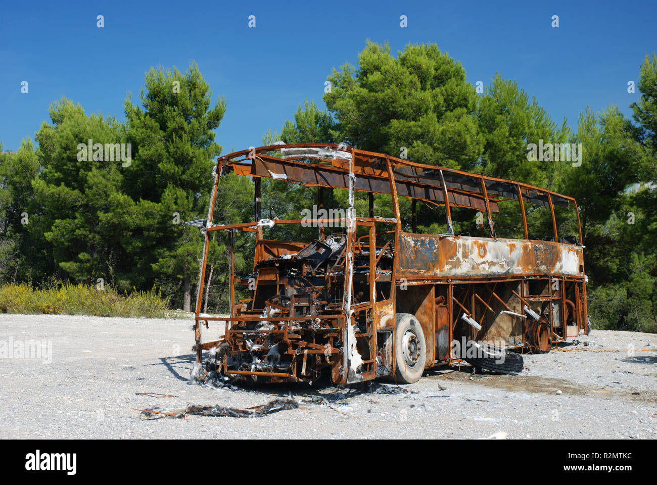 skeleton of a burnt coach Stock Photo - Alamy