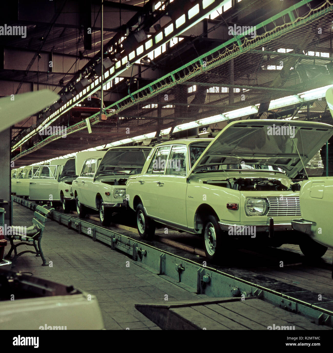 Assembly line work history hi-res stock photography and images - Alamy