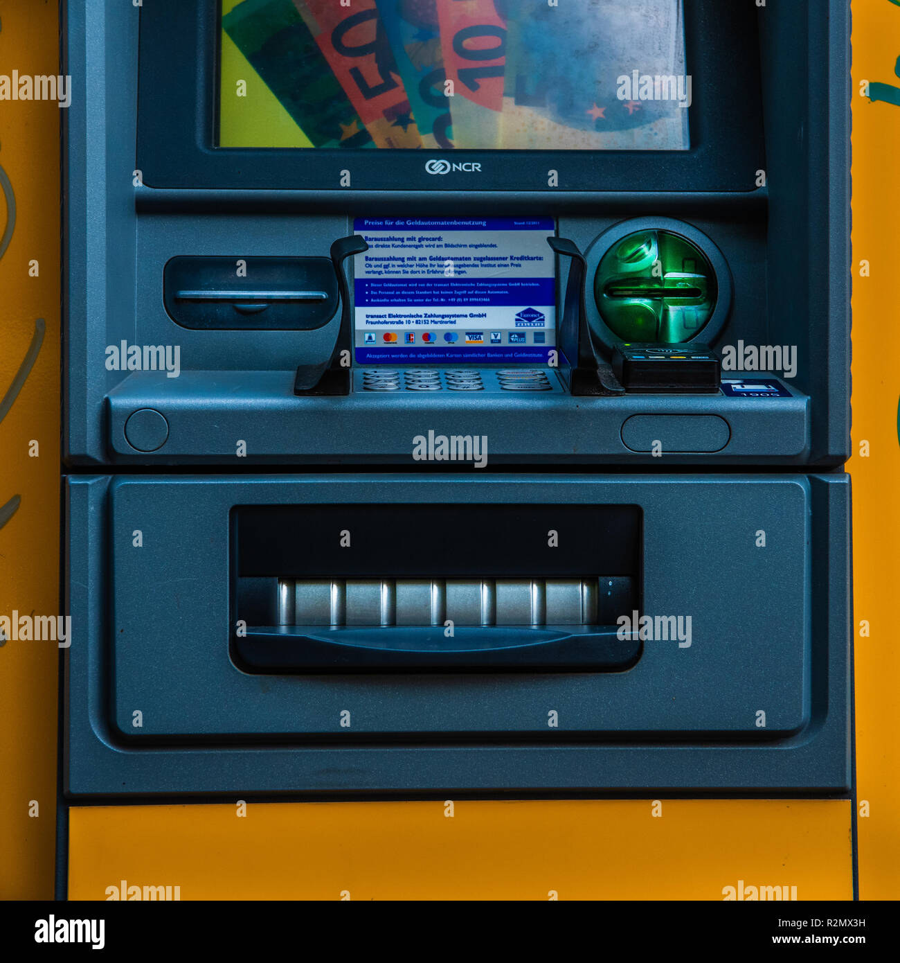 Pin number and cashpoint hi-res stock photography and images - Alamy