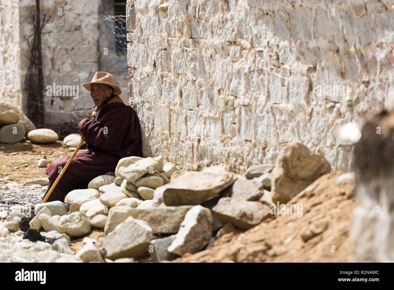 The village chumdo at reting monastery hi-res stock photography and ...