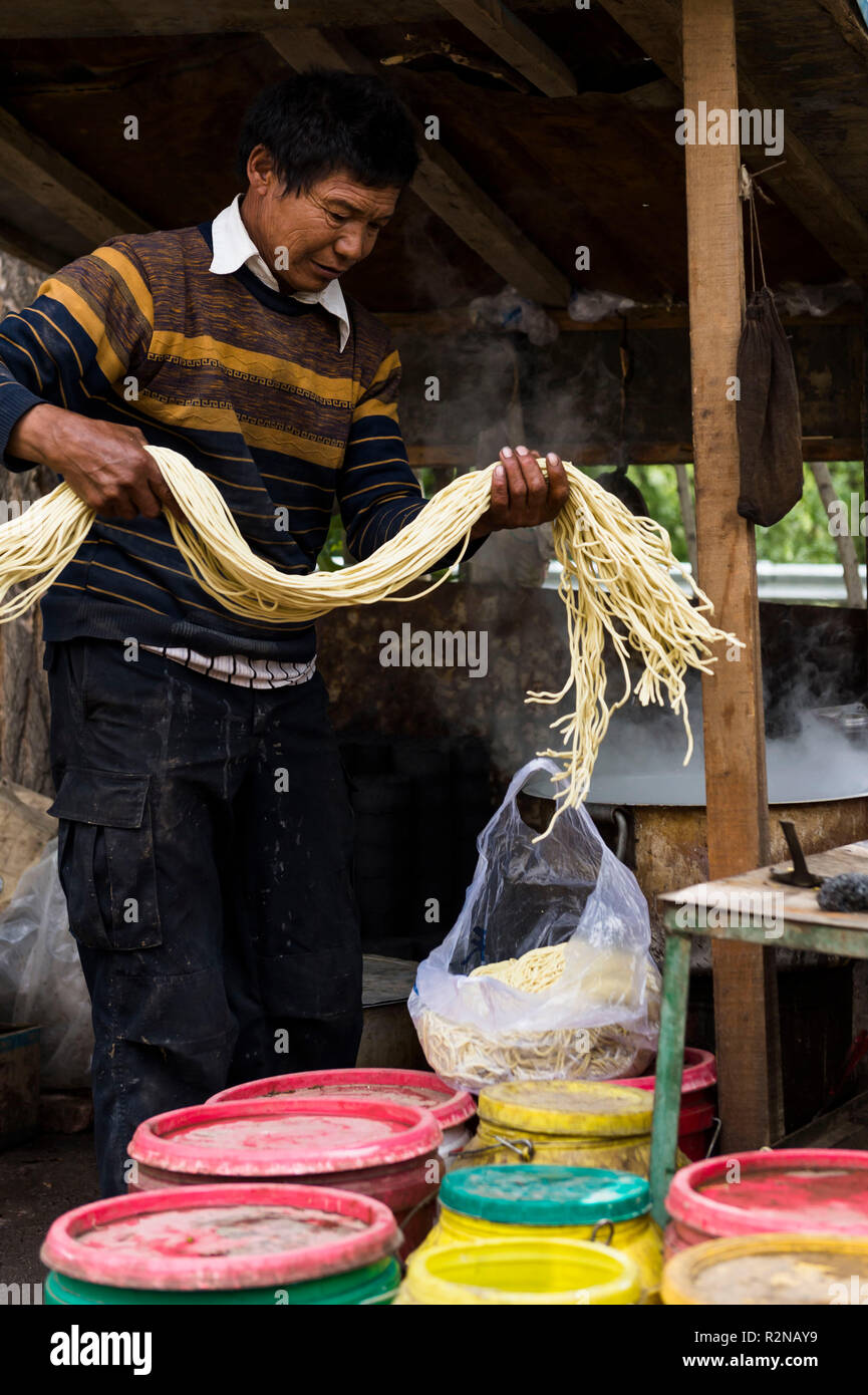 China village cooking hi-res stock photography and images - Alamy