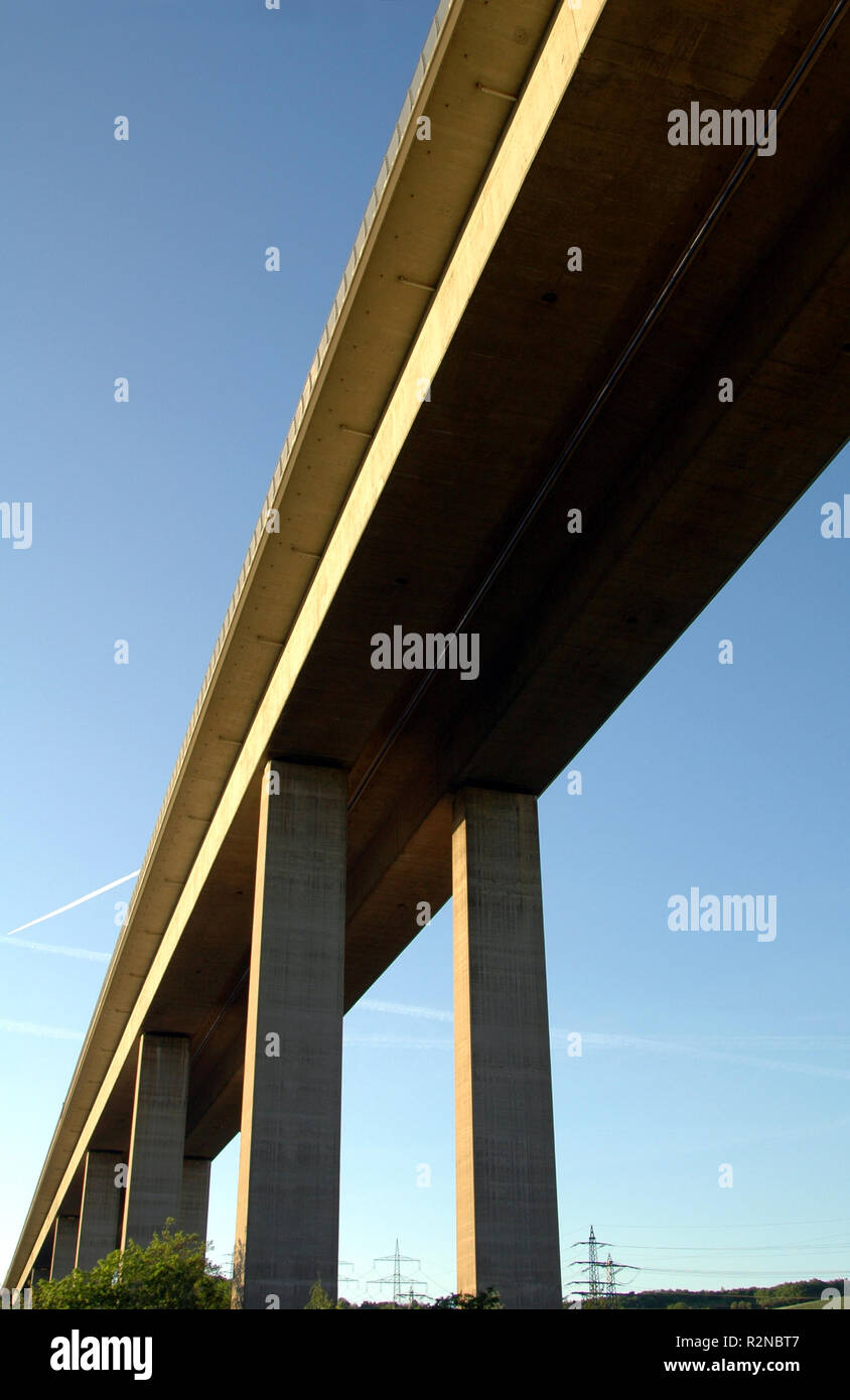 Concrete bridges hi-res stock photography and images - Alamy