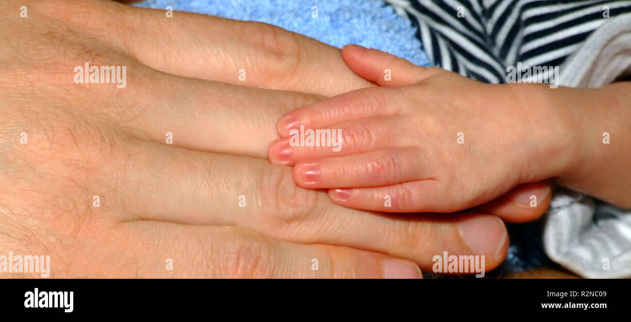 Smaller friends hi-res stock photography and images - Alamy
