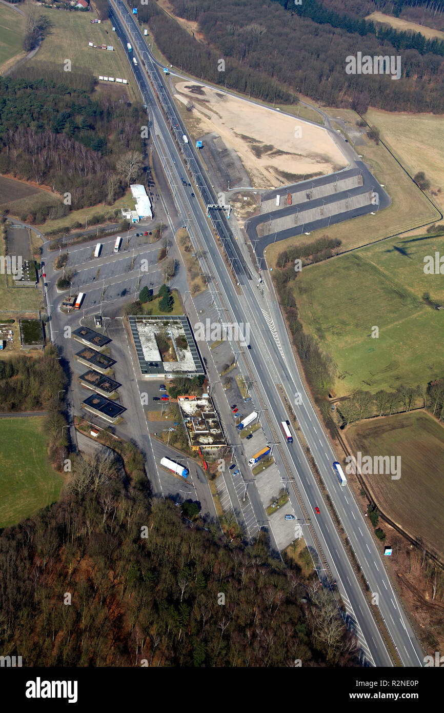 Border crossing europe hi-res stock photography and images - Alamy