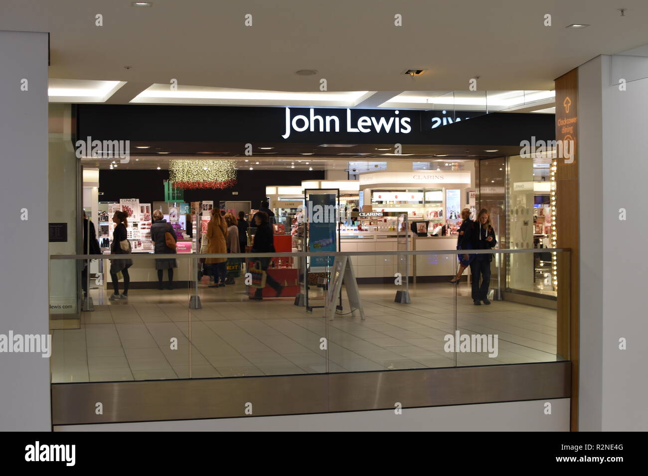Nottingham victoria shopping centre hi-res stock photography and images ...