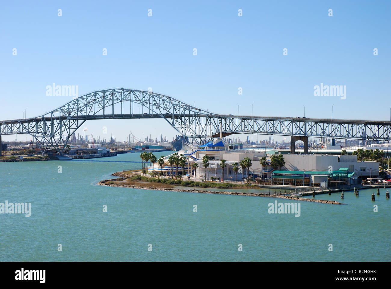 Texas state aquarium bridge hi-res stock photography and images - Alamy
