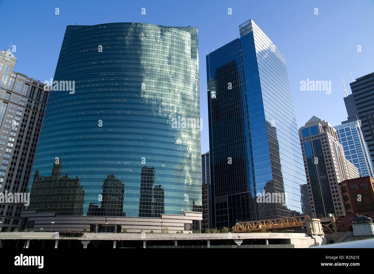 Chicago style windows hi-res stock photography and images - Alamy