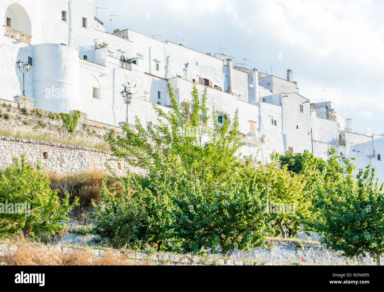 White cityscape old village hi-res stock photography and images - Alamy