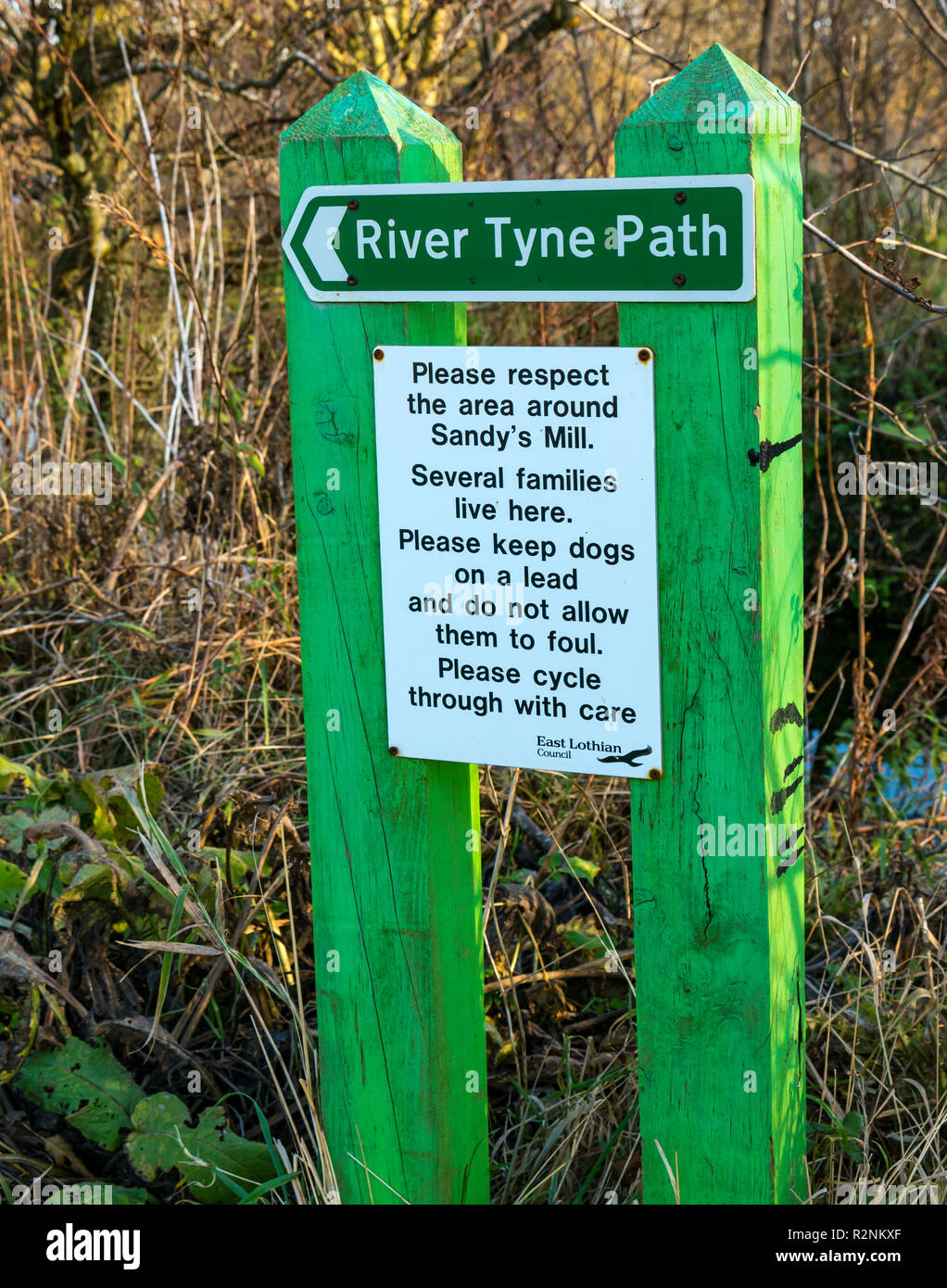 Wooden signpost on River Tyne path, Sandy's Mill, East Lothian ...
