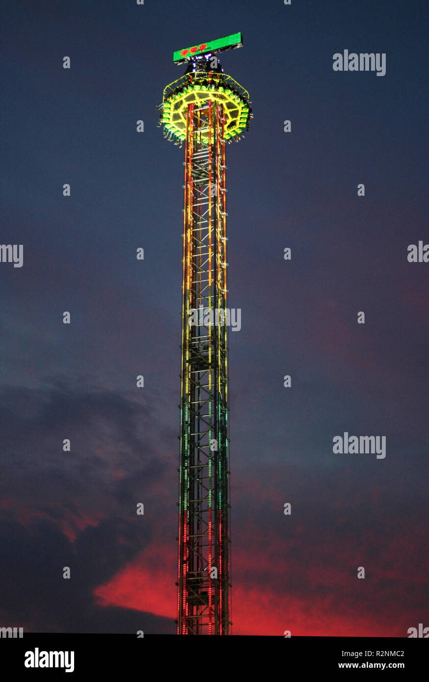 Freierfall hi-res stock photography and images - Alamy