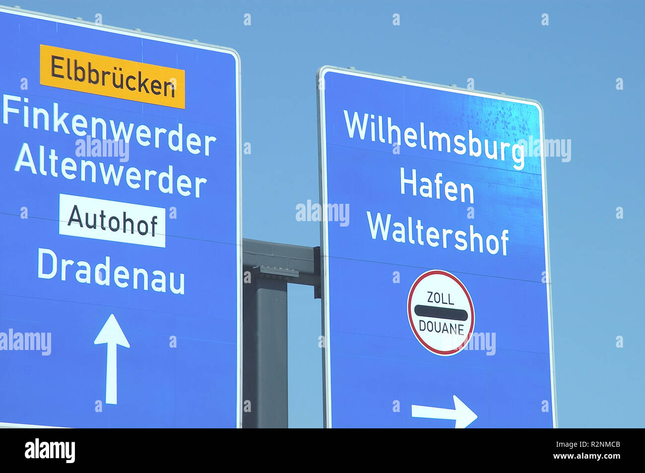 Autobahnschilder hi-res stock photography and images - Alamy