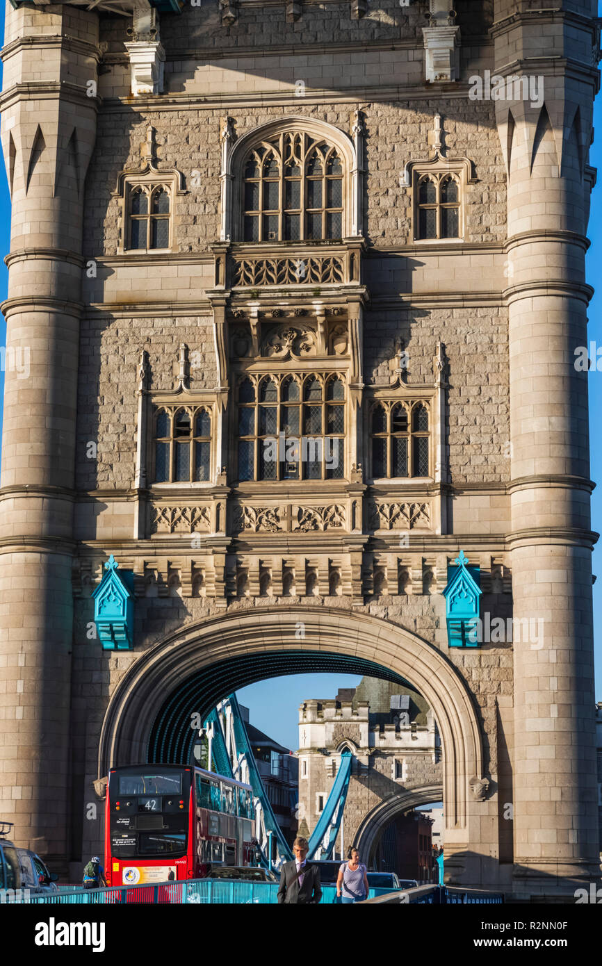 Bus and bridge hi-res stock photography and images - Alamy