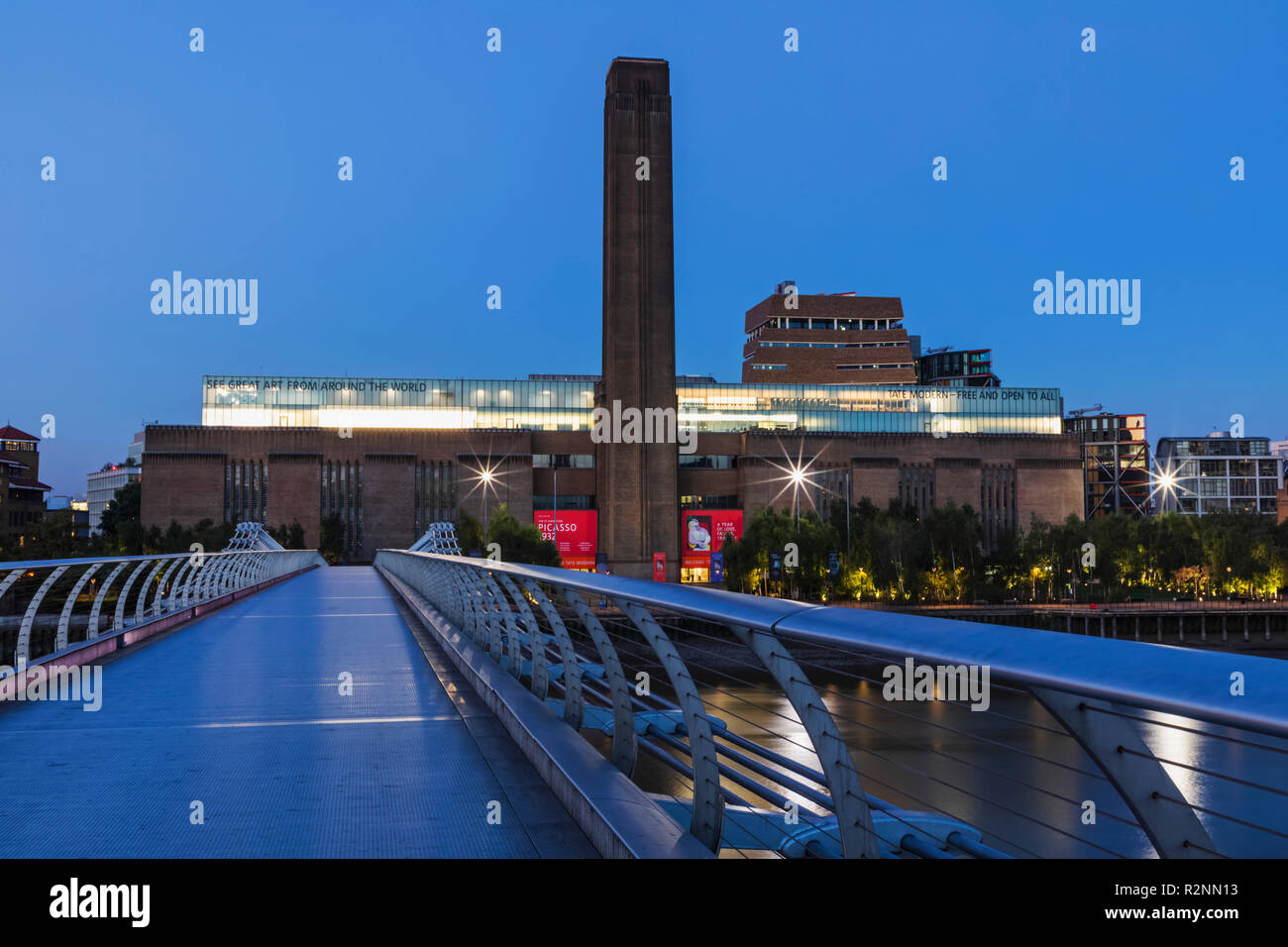 The tate modern gallery hi-res stock photography and images - Alamy