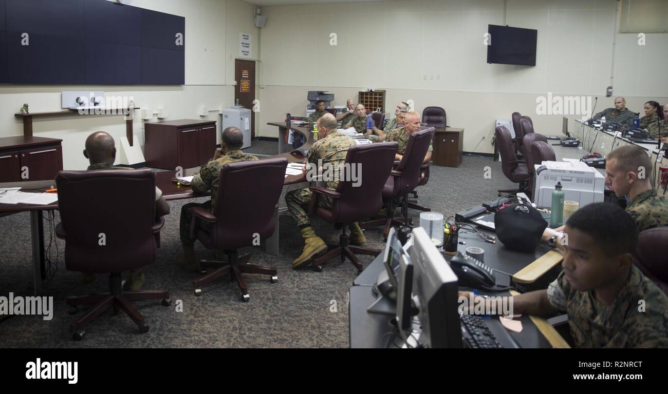 Maj. Gen. Weidley and U.S. military leaders from 1st Marine Aircraft ...