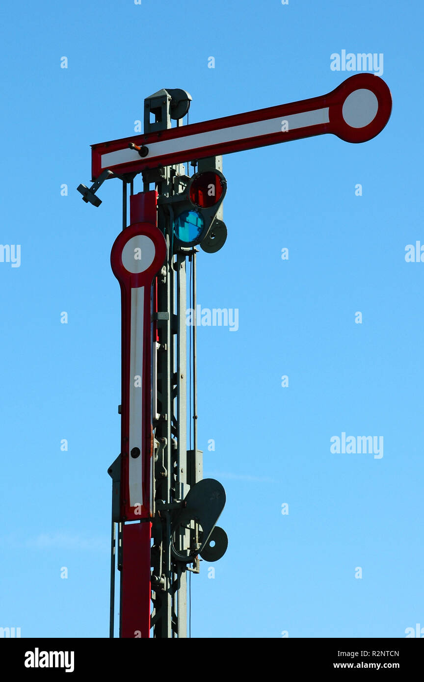 Eisenbahnsignal hi-res stock photography and images - Alamy