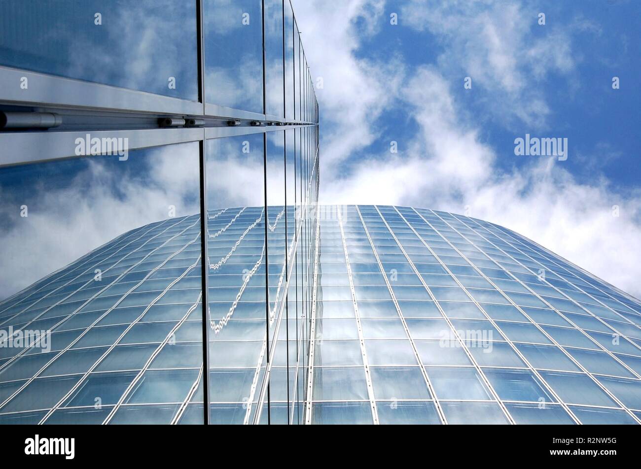15 story building hi-res stock photography and images - Alamy