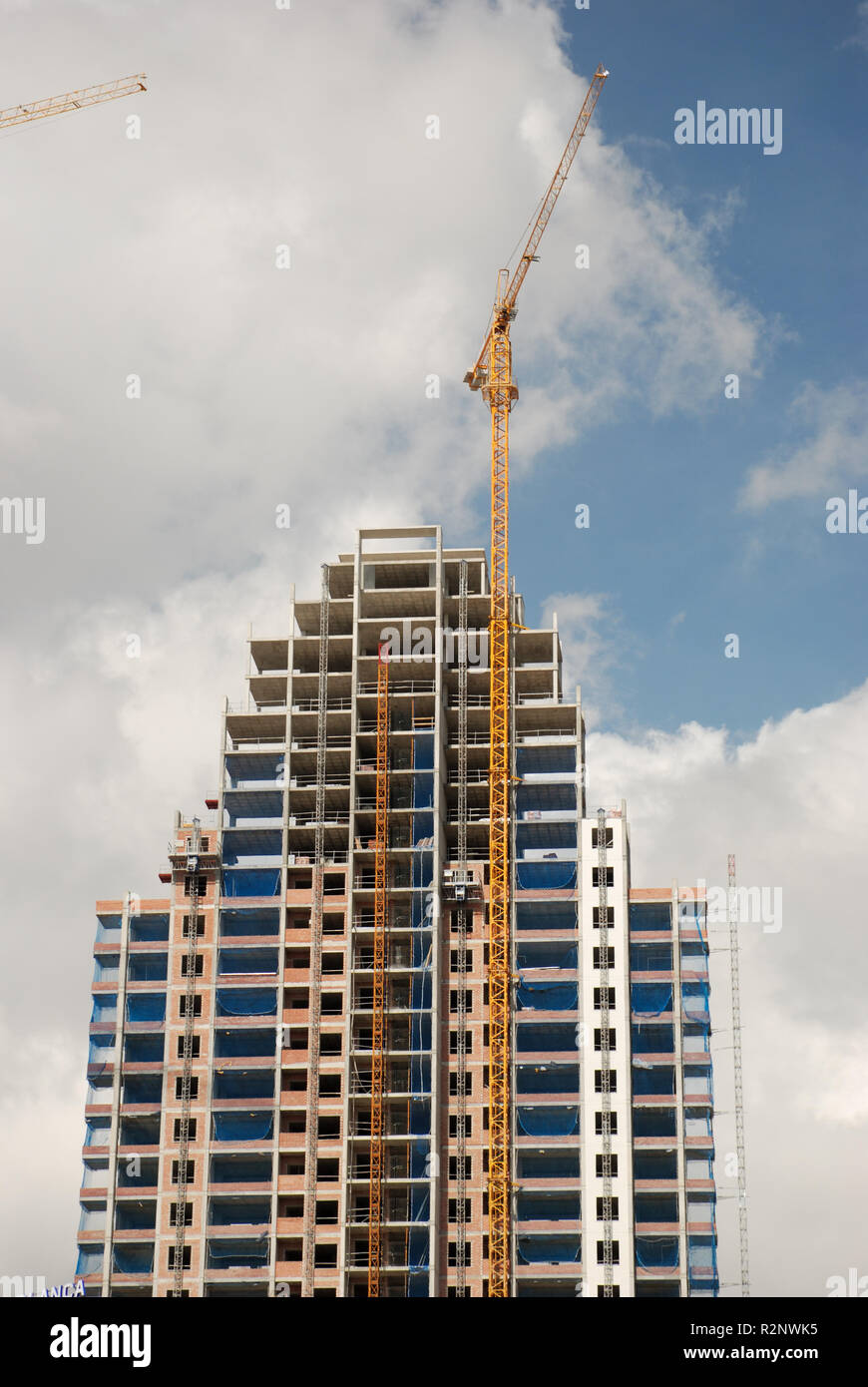 construction of a skyscraper Stock Photo - Alamy