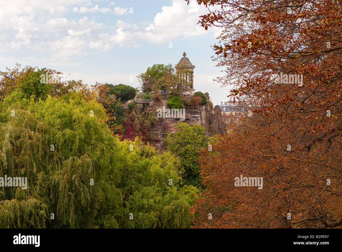 Parc des Buttes Chaumont in Paris, France Stock Photo - Alamy