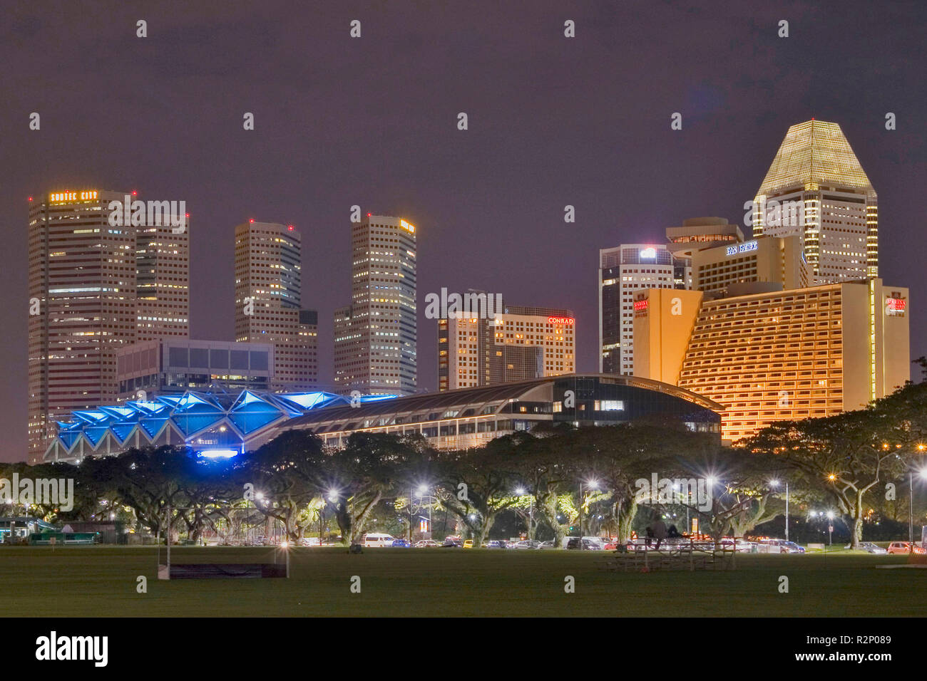 suntec city complex singapore Stock Photo - Alamy