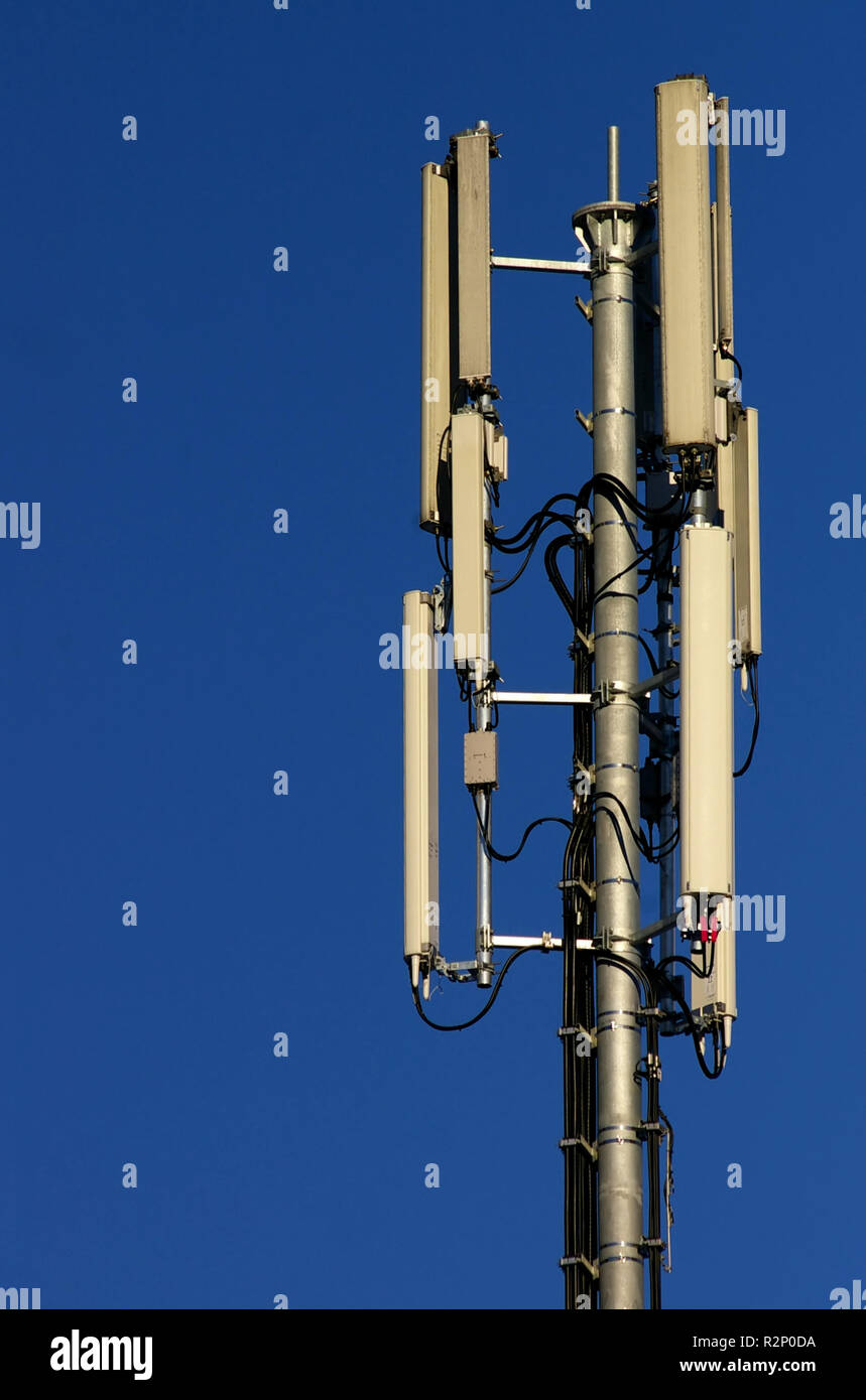 cellular antenna Stock Photo - Alamy