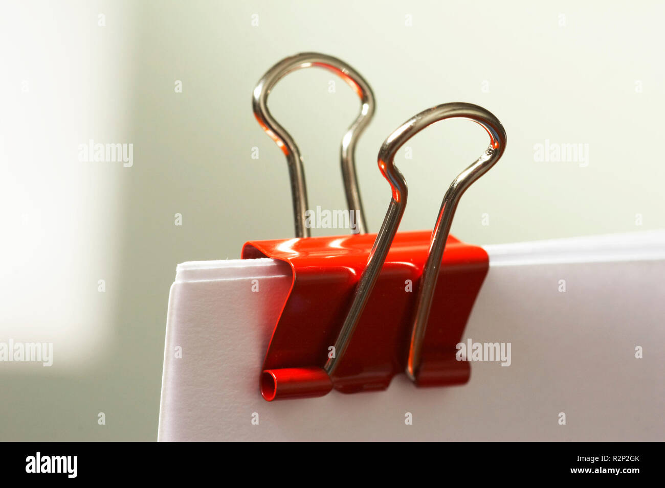 One red paperclip hi-res stock photography and images - Alamy