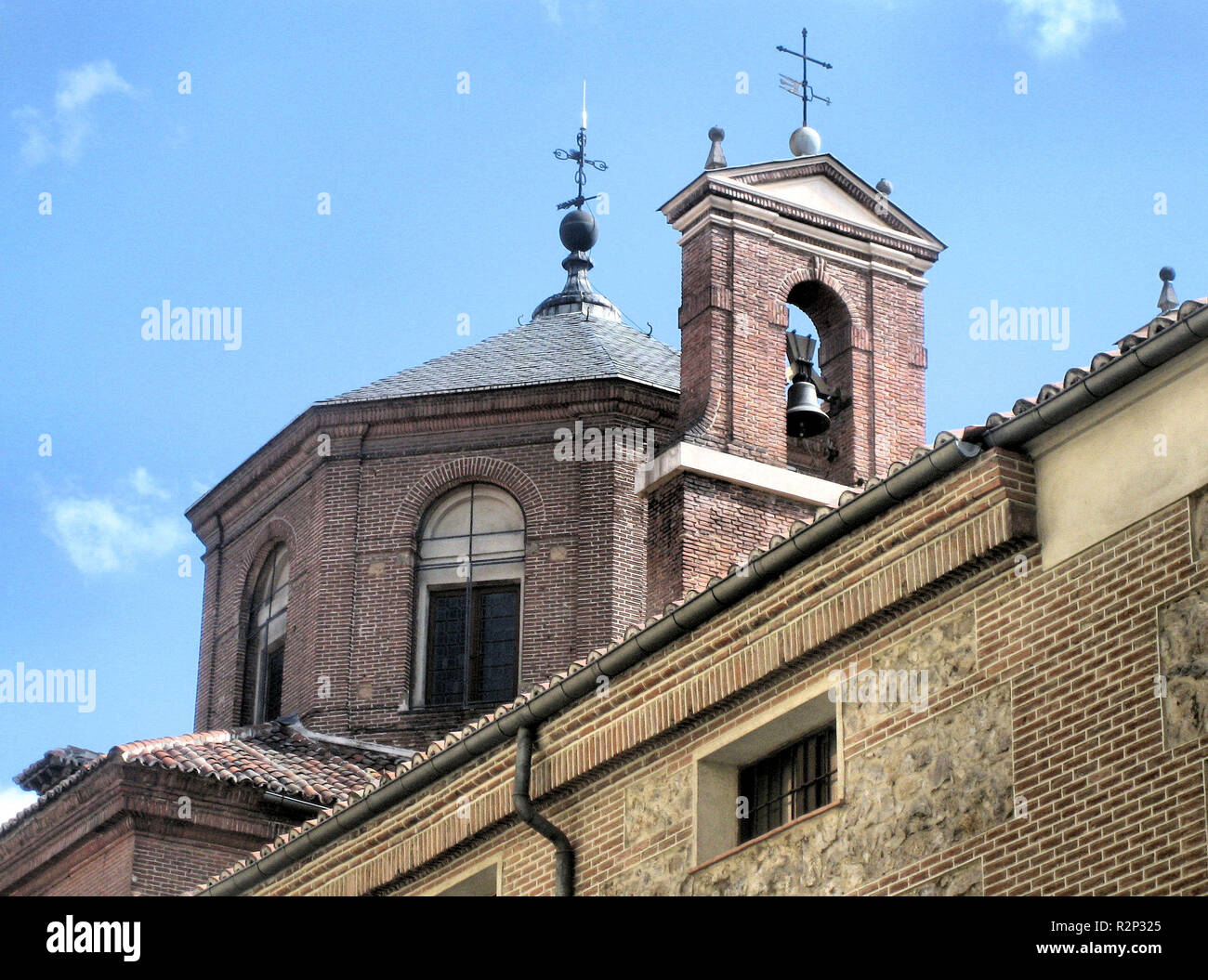 Church rubble hi-res stock photography and images - Alamy