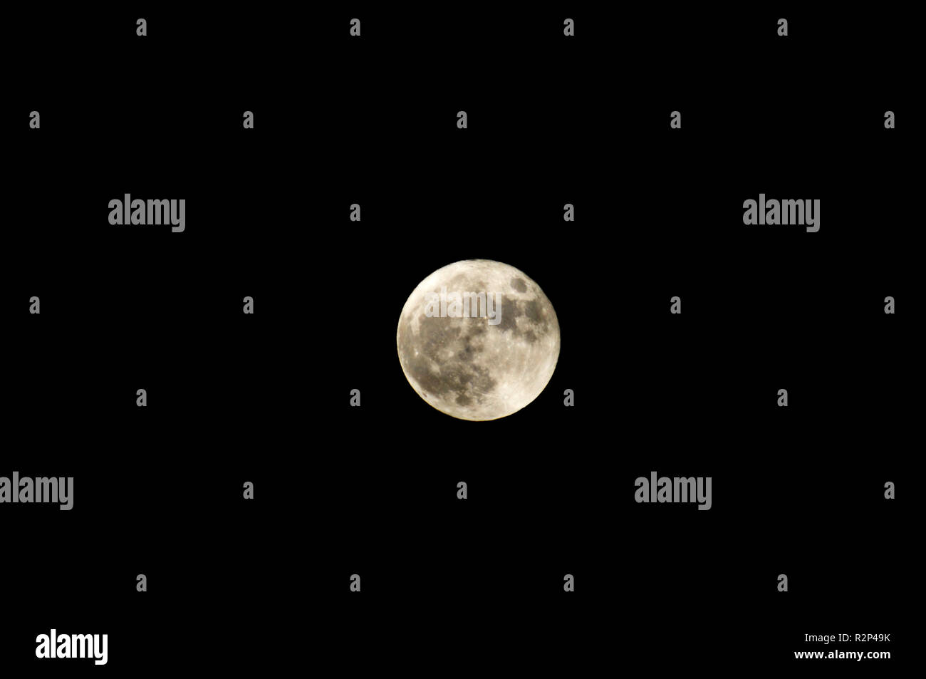 Mondgesicht hi-res stock photography and images - Alamy