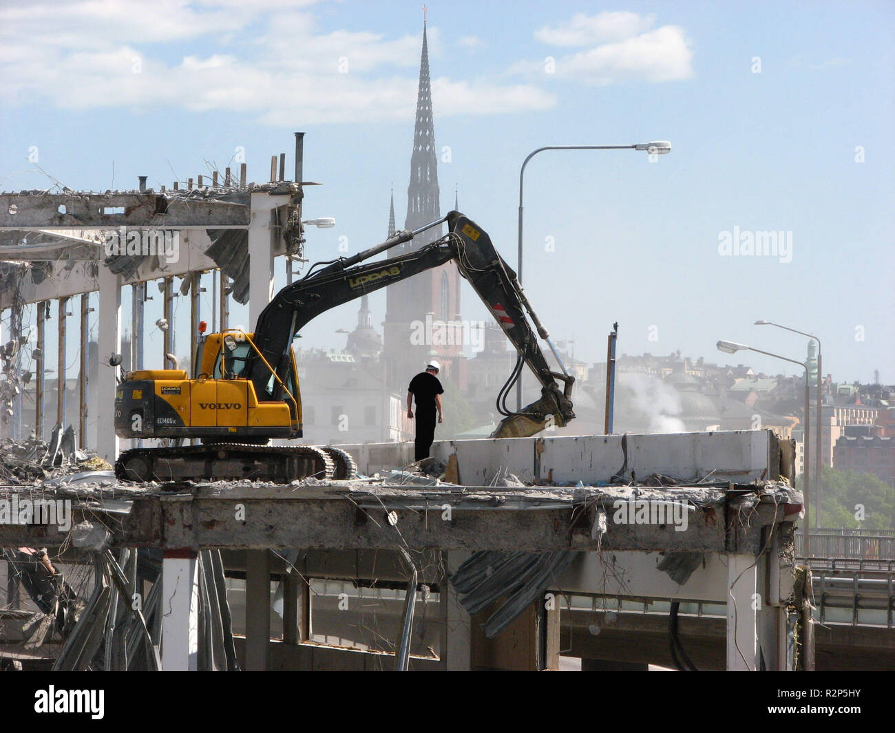 Abrissarbeiten hi-res stock photography and images - Alamy