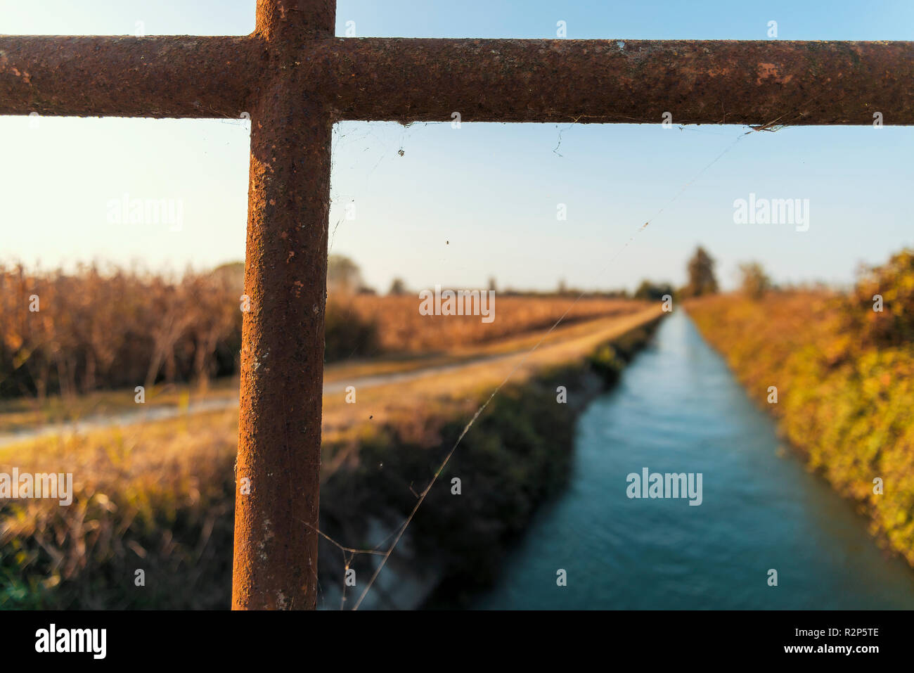 Bridge over canal irrigation hi-res stock photography and images - Alamy