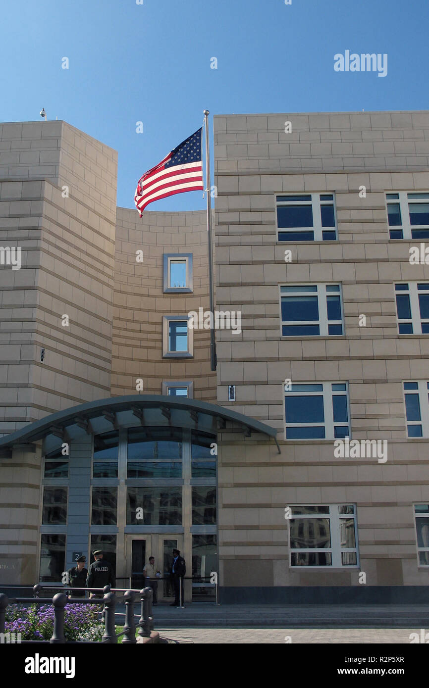 american embassy in berlin Stock Photo - Alamy