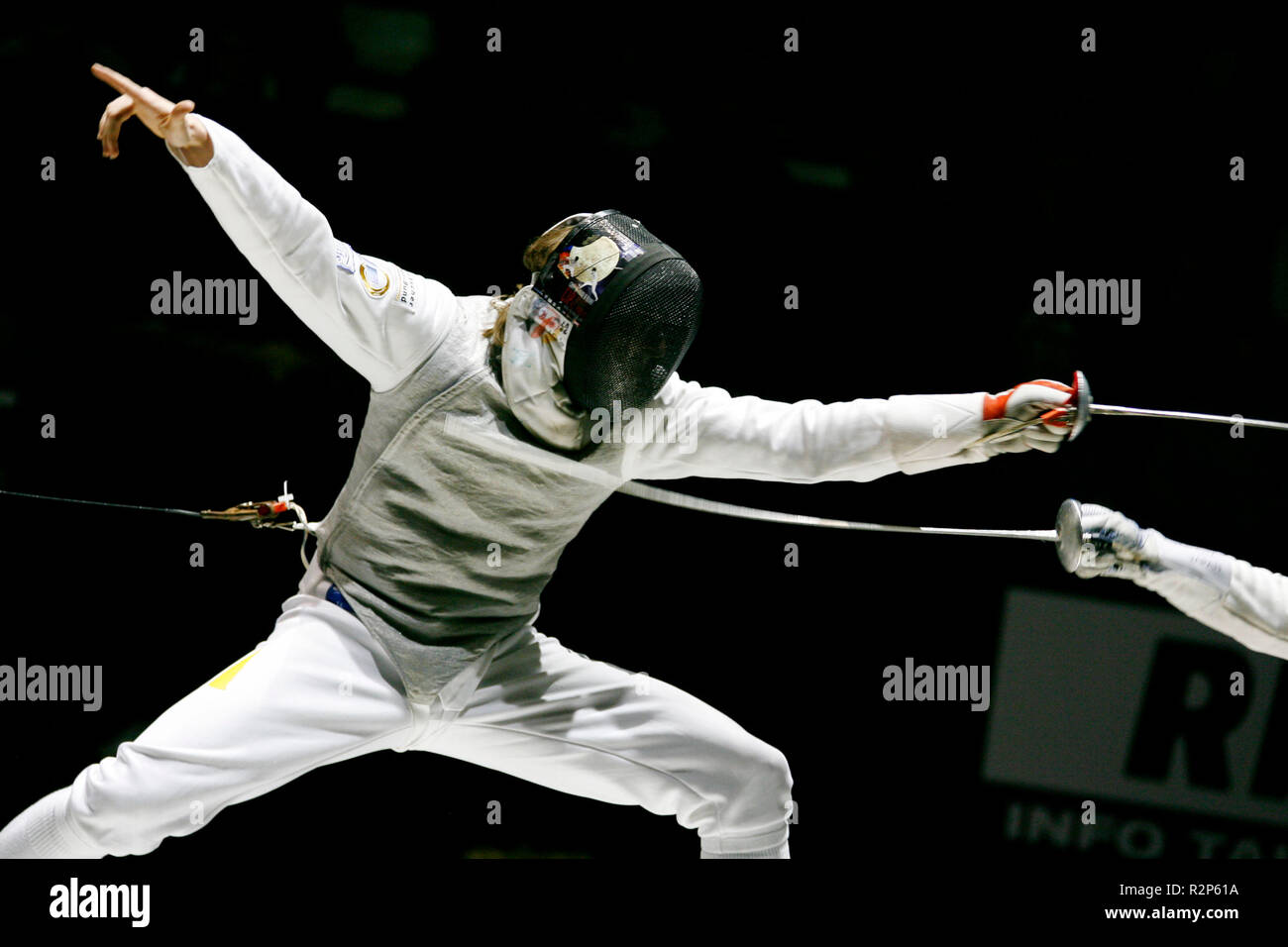 Fencing reflex hi-res stock photography and images - Alamy