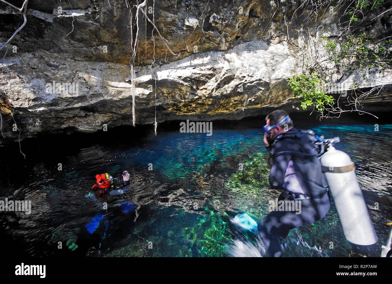 Traditional diving gear hi-res stock photography and images - Alamy