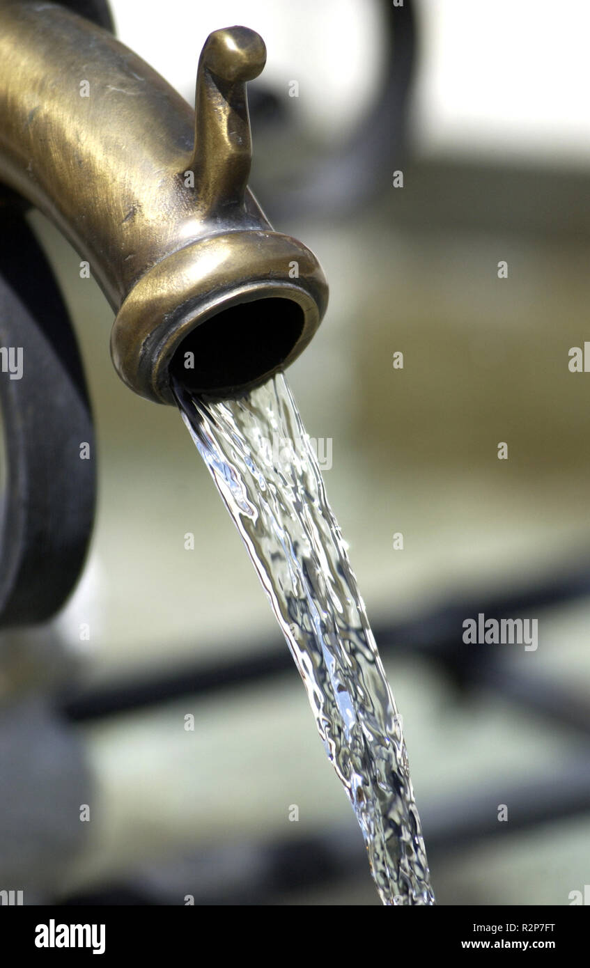 Copper pump hi-res stock photography and images - Alamy