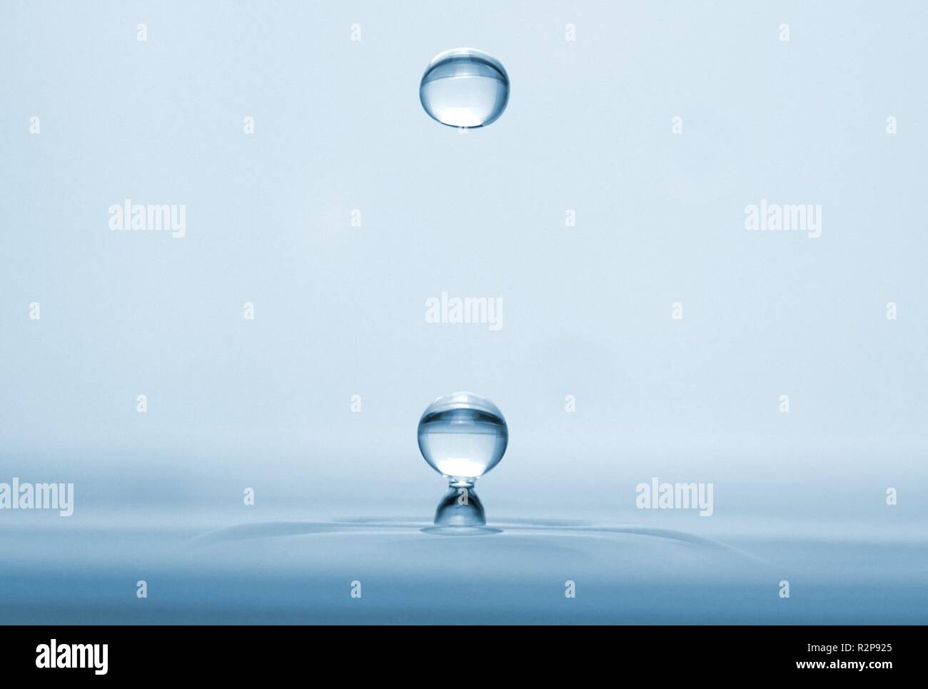Waser splash hi-res stock photography and images - Alamy