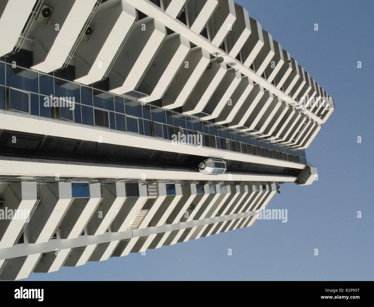 6 story building hi-res stock photography and images - Alamy