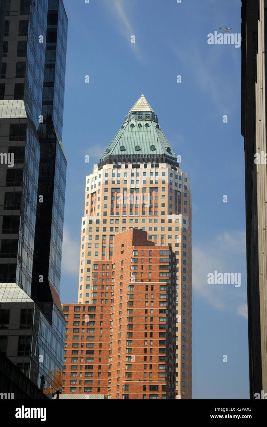 high rise in new york city Stock Photo - Alamy
