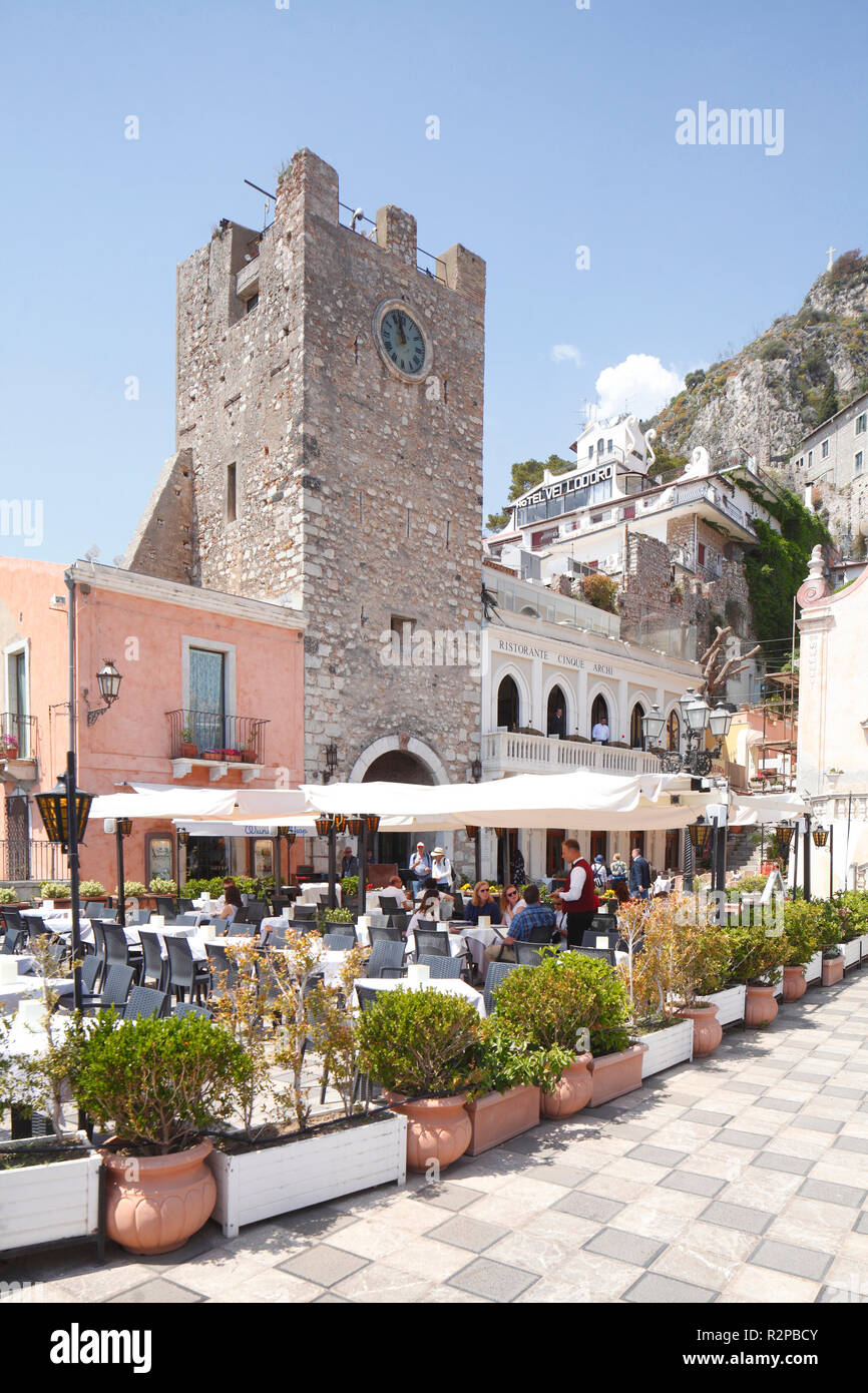 Piazza IX Aprile, Corso Umberto (main street), Torre Dell'Orologio Gate ...