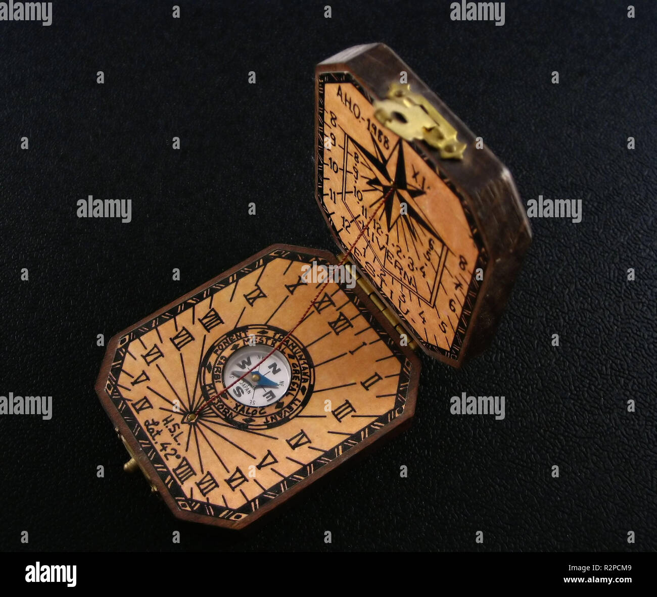 Measure latitude hi-res stock photography and images - Alamy