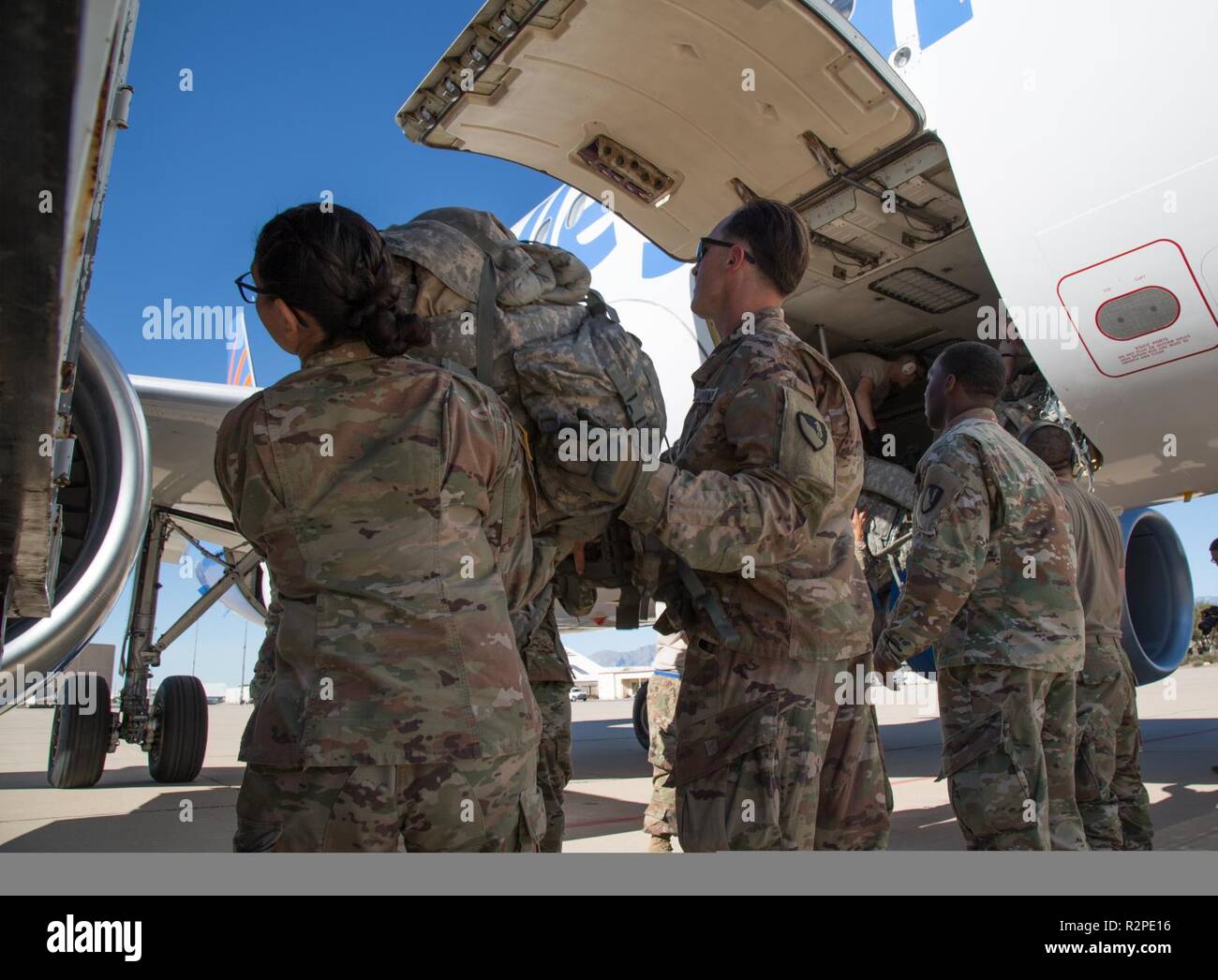 U s customs and border clearance agents hi-res stock photography and ...