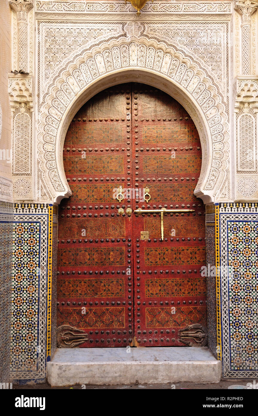 mosque entrance in fes,morocco Stock Photo - Alamy