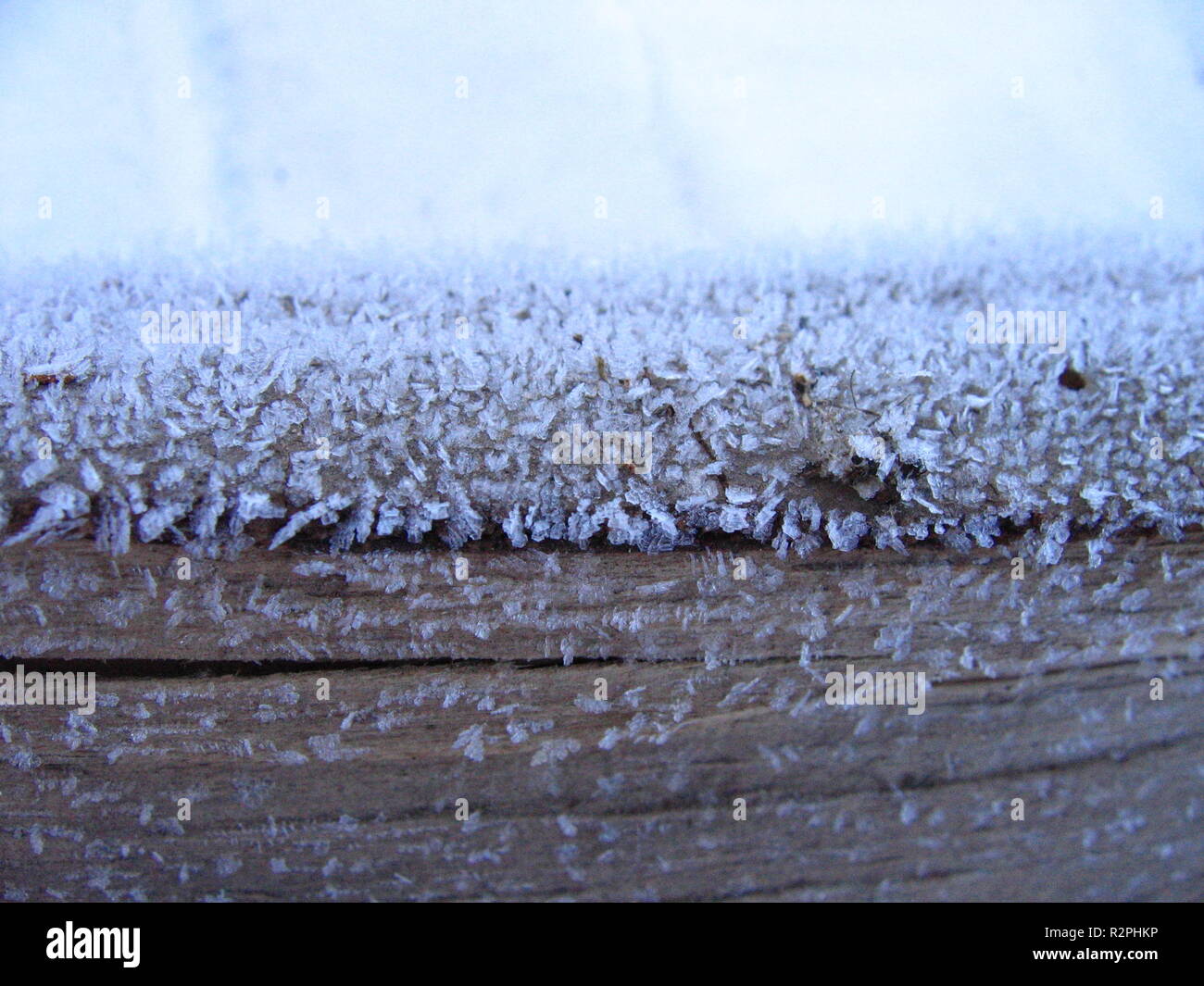 wood and ice crystals Stock Photo - Alamy