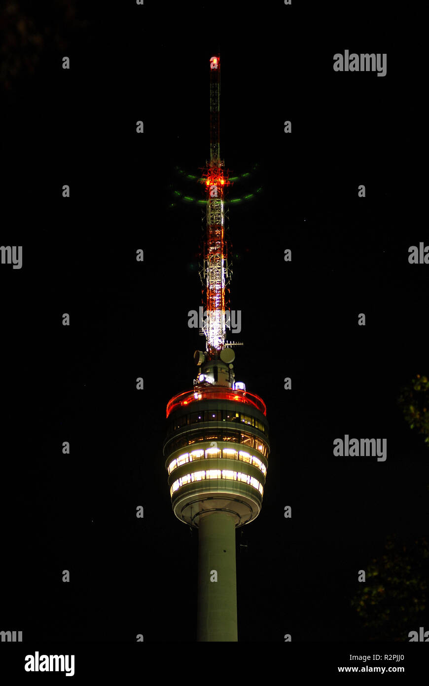 Lighted tv tower hi-res stock photography and images - Alamy