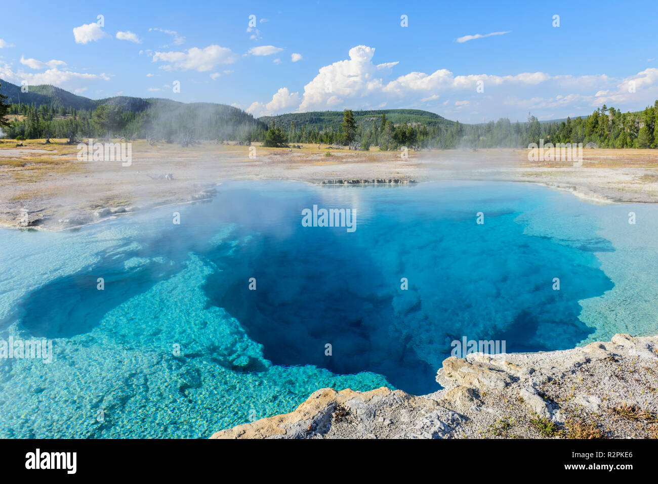 Colors of hot spring at Yellowstone National Park Stock Photo - Alamy