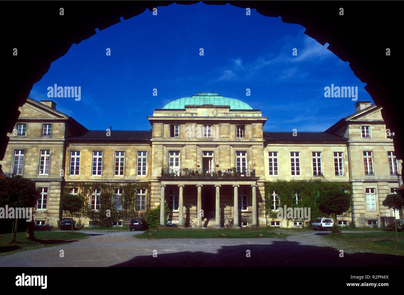courtyard house stack Stock Photo - Alamy