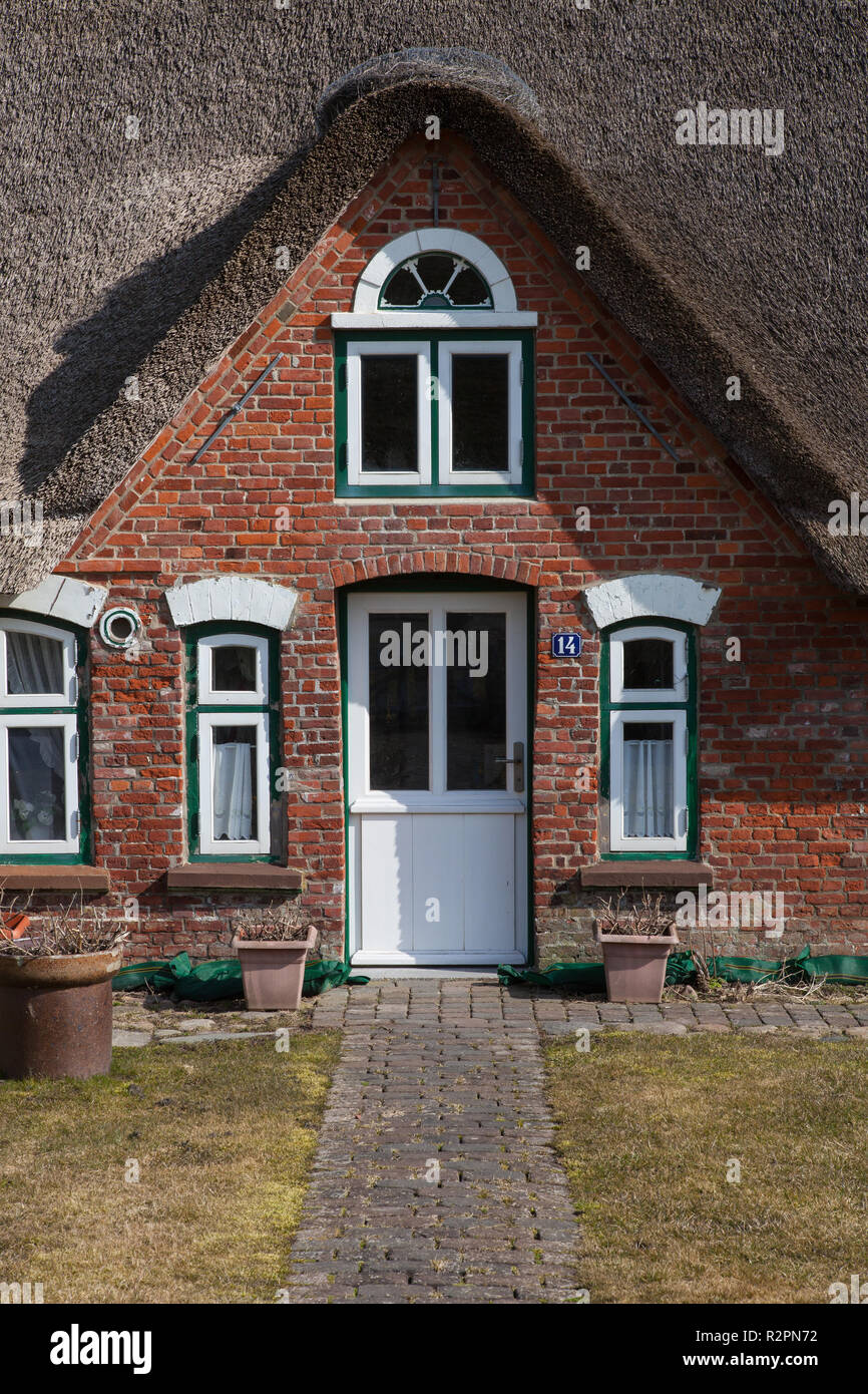old thatched cottage Stock Photo - Alamy