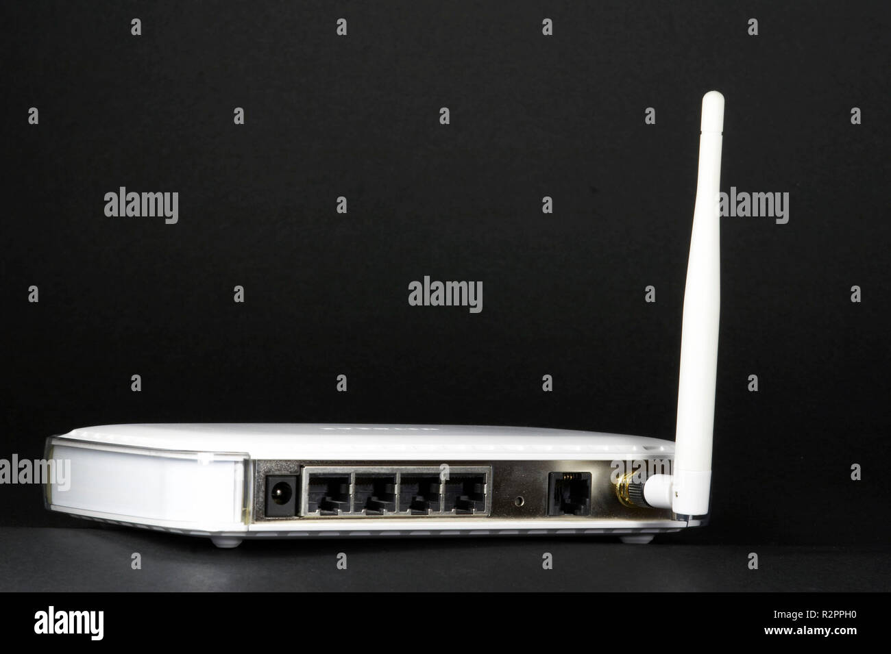 Wireless access point router hi-res stock photography and images - Alamy