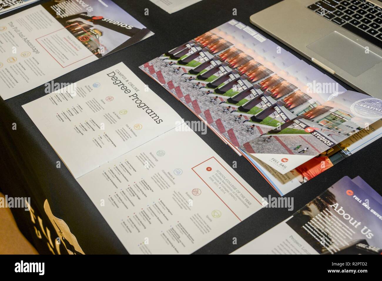 Full sail university hi-res stock photography and images - Alamy