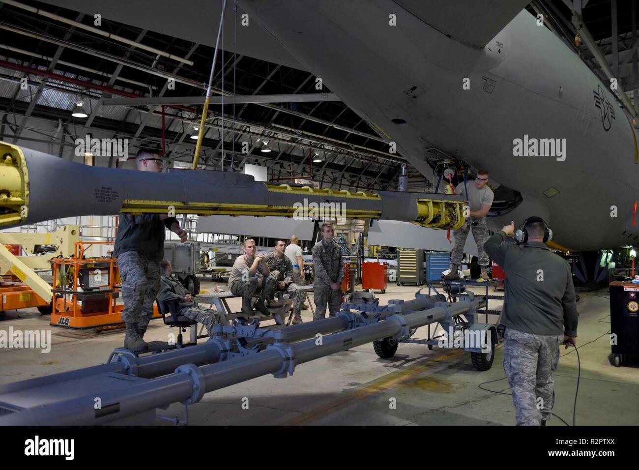U.S. Air National Guardsmen with the 171st Aircraft Maintenance ...