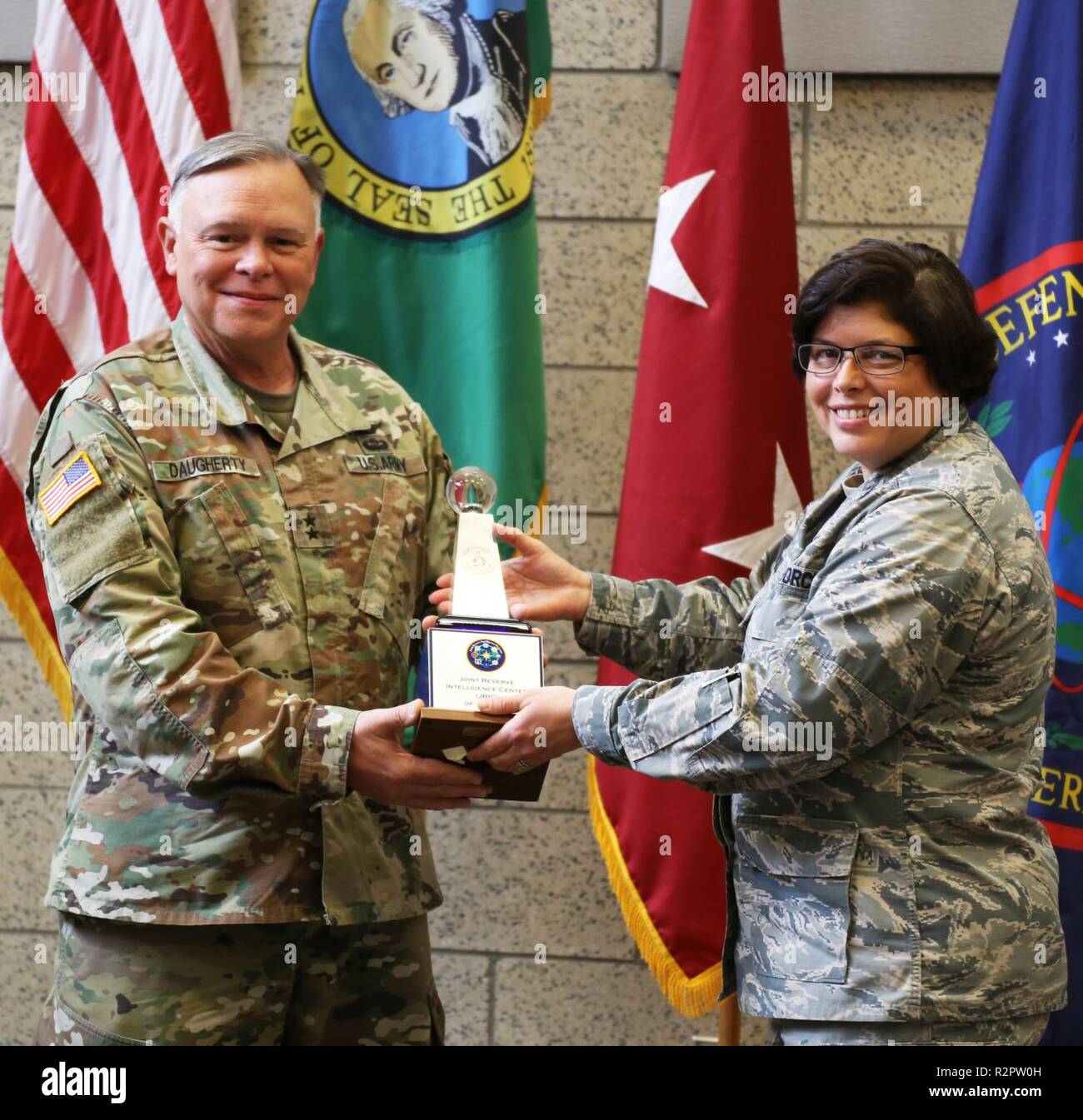 Joint reserve intelligence center hi-res stock photography and images ...