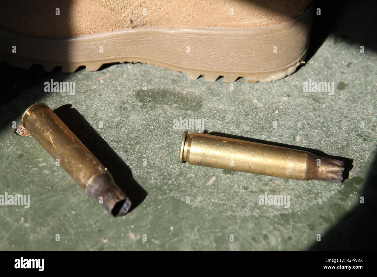 Machine gun shells brass shells hi-res stock photography and images - Alamy